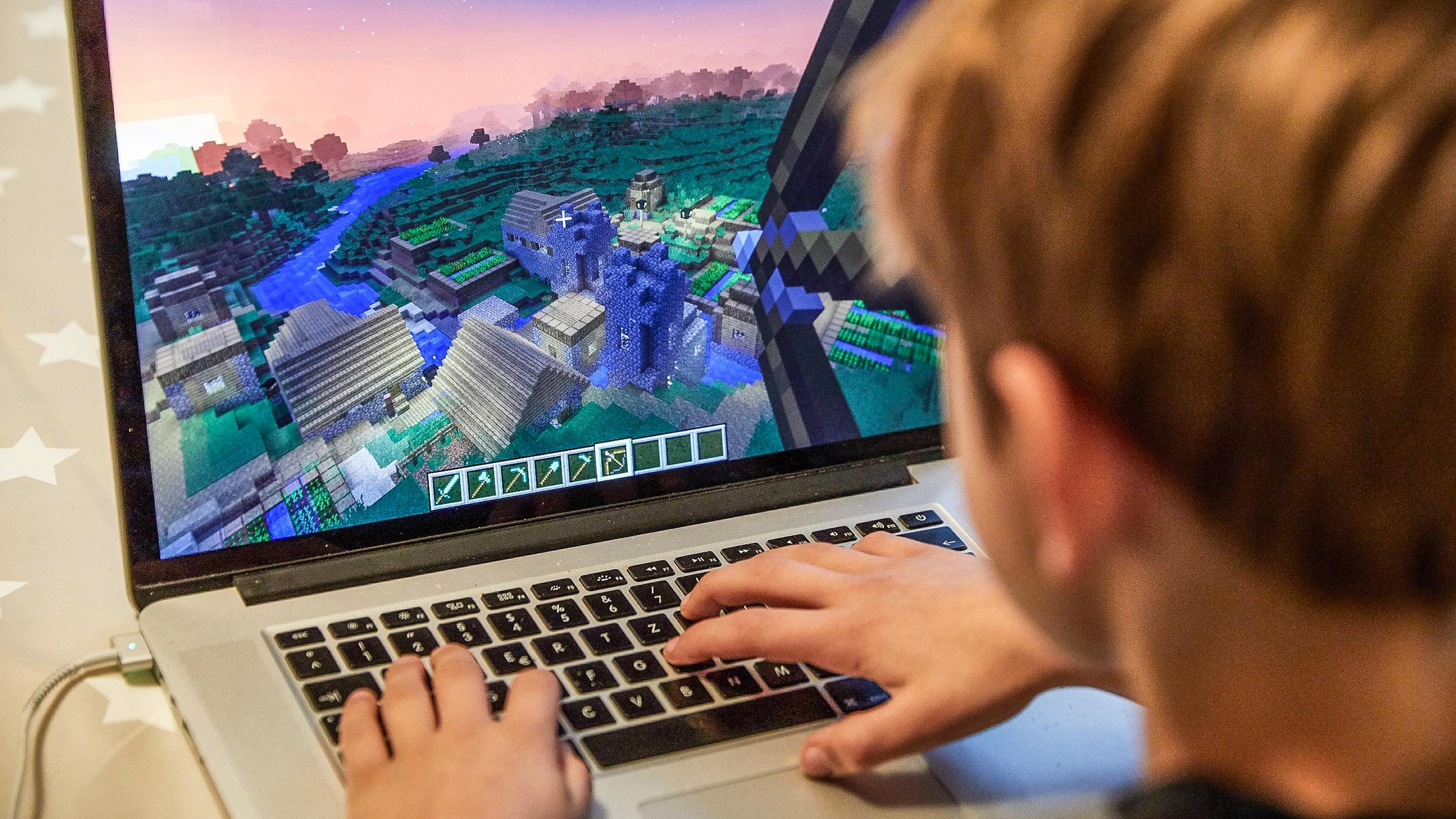 Computer Spiele - معلم آلمانی